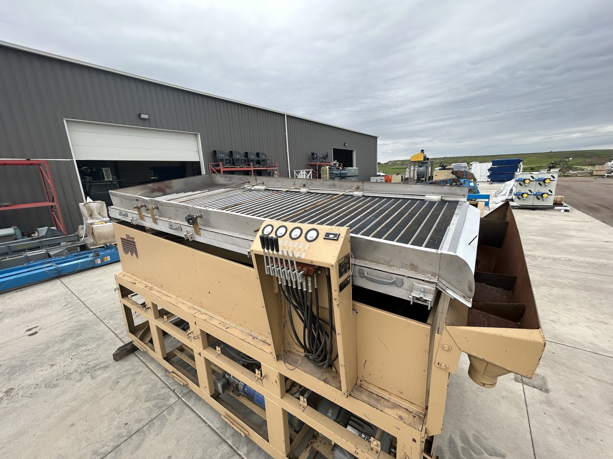 Oliver 3600 Gravity Table - Bench Industries - Grain Cleaners, Seed ...